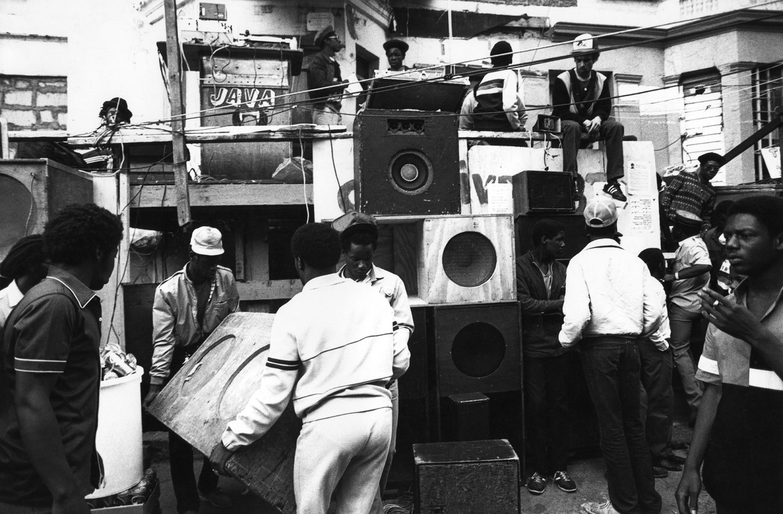 Sonic spaces, spiritual bodies: The affective experience of the roots ...